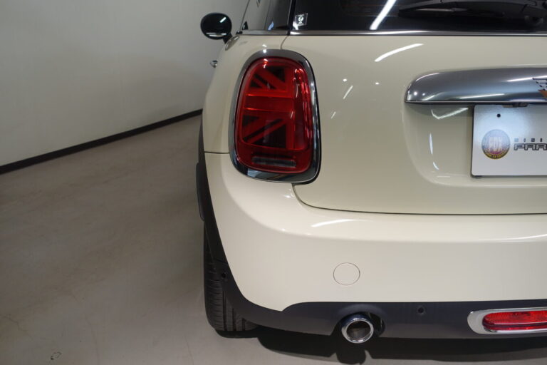 【MINI COOPER】F56 ペッパーホワイト|MINI GARAGE PARADOX
