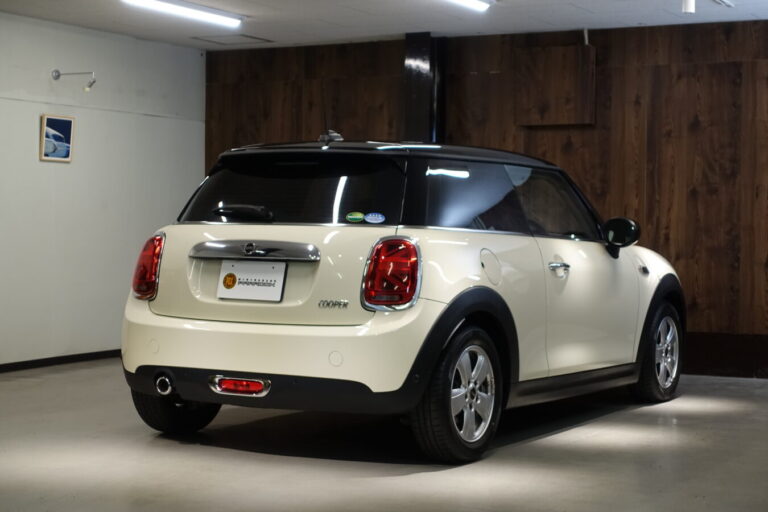 【MINI COOPER】F56 ペッパーホワイト|MINI GARAGE PARADOX