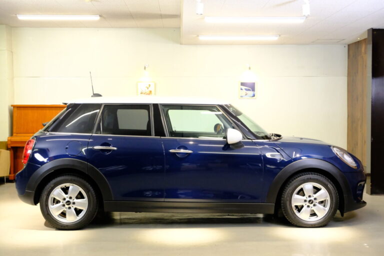 【MINI COOPER】F55 ラピスラグジュアリーブルー|MINI GARAGE PARADOX