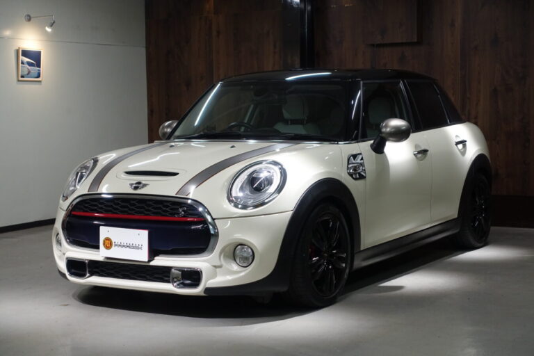 【MINI COOPER S】F55 ペッパーホワイト|MINI GARAGE PARADOX