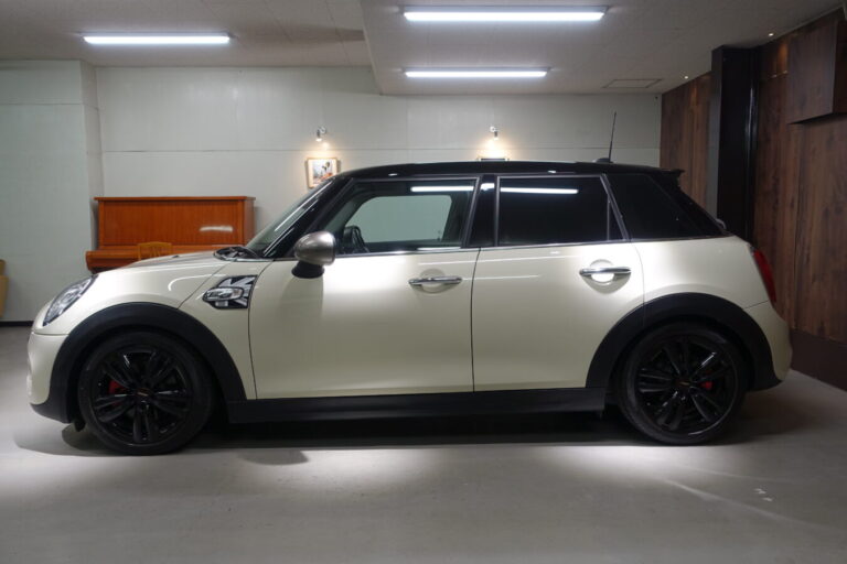 【MINI COOPER S】F55 ペッパーホワイト|MINI GARAGE PARADOX