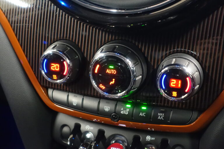 【MINI COOPER D】F60 チェスナットブラウン | MINI GARAGE PARADOX