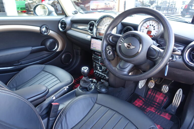 【MNI COOPER S】R55 ボンドストリート|MINI GARAGE PARADOX