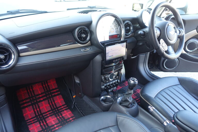 【MNI COOPER S】R55 ボンドストリート|MINI GARAGE PARADOX