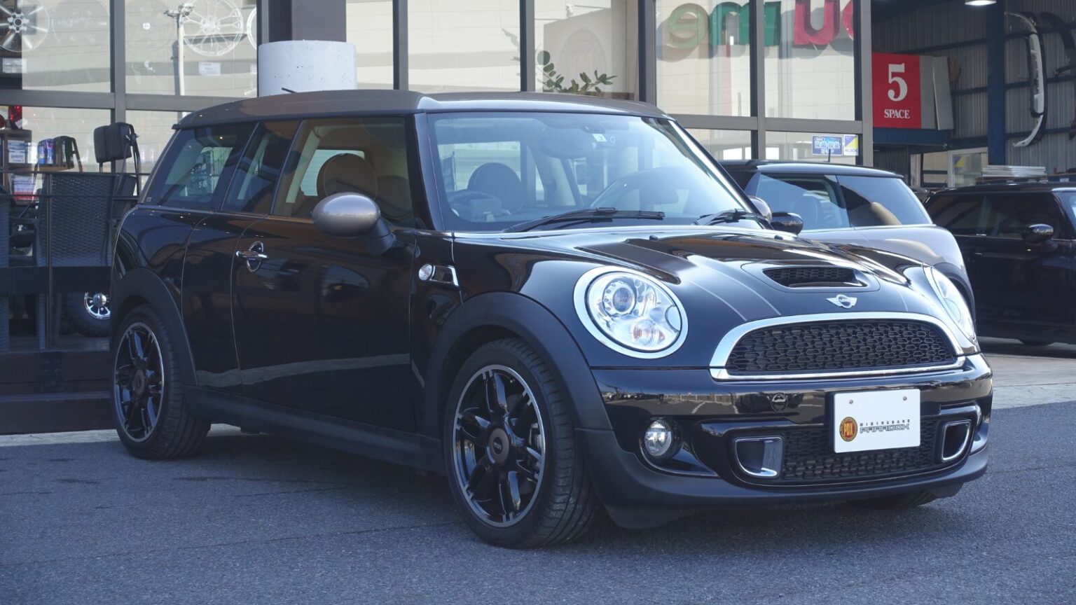 【MINI COOPER S】R55 ボンドストリート ミラー取付事例 | MINI GARAGE PARADOX