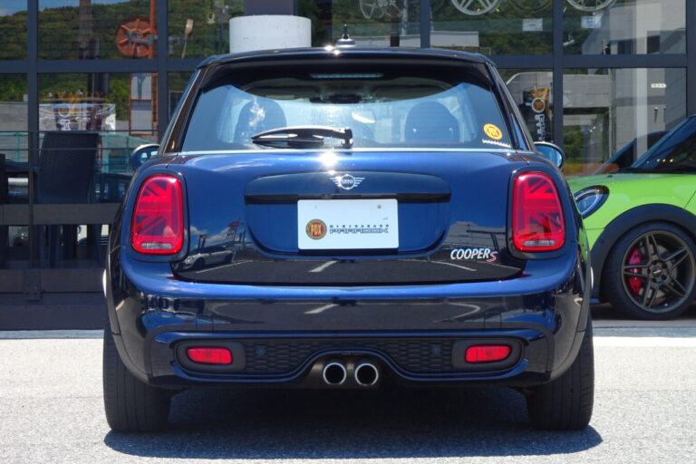 【MINI COOPER S】F55 エニグマティックブラック | MINI GARAGE PARADOX