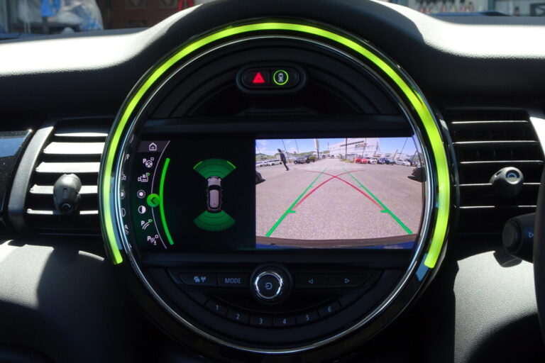 【MINI COOPER S】F55 エニグマティックブラック | MINI GARAGE PARADOX