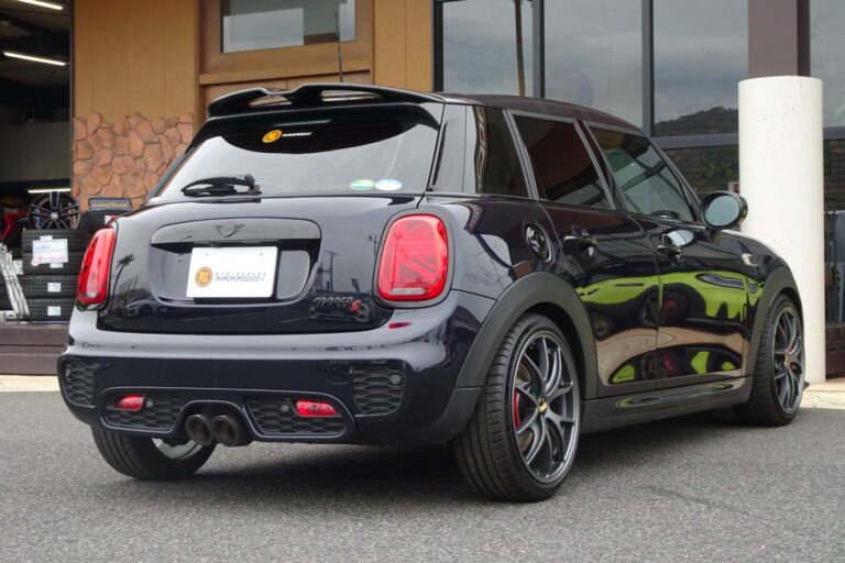 【MINI COOPER S】F55 エニグマティックブラック | MINI GARAGE PARADOX