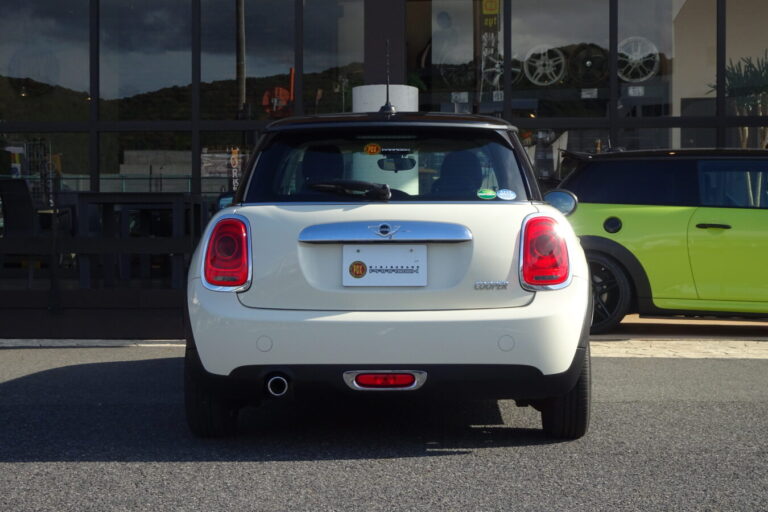 【MINI COOPER】F56 ペッパーホワイト | MINI GARAGE PARADOX