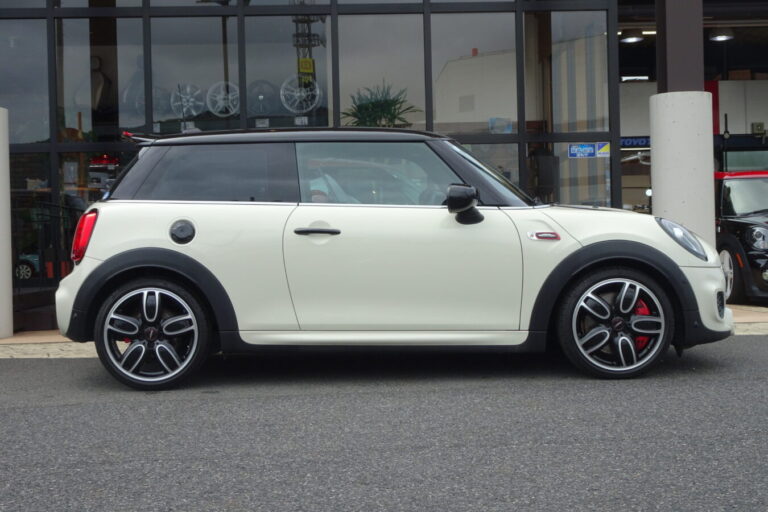 【MINI JCW】F56 ペッパーホワイト | MINI GARAGE PARADOX