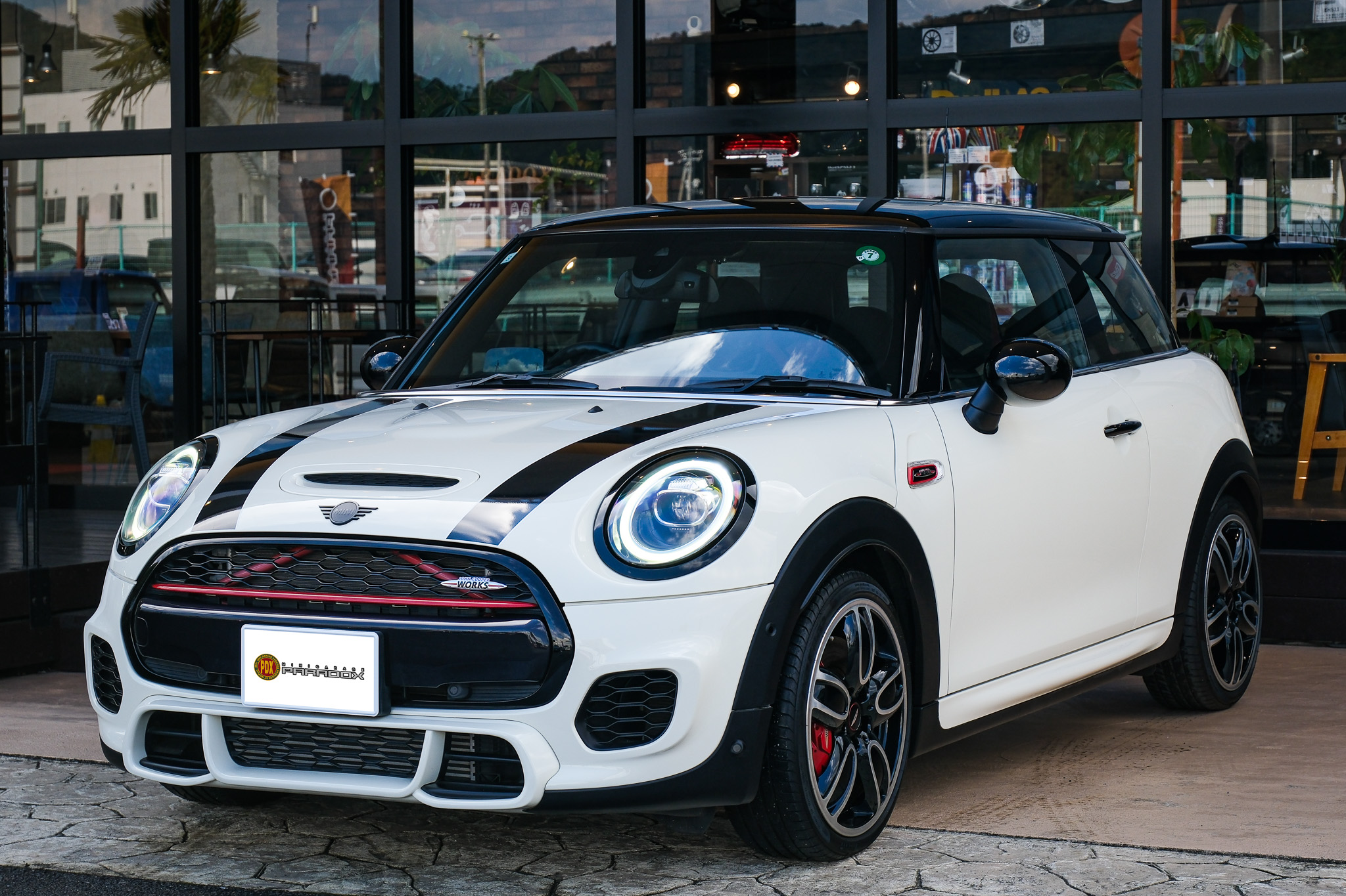 【MINI JCW】F56 ペッパーホワイト | MINI GARAGE PARADOX