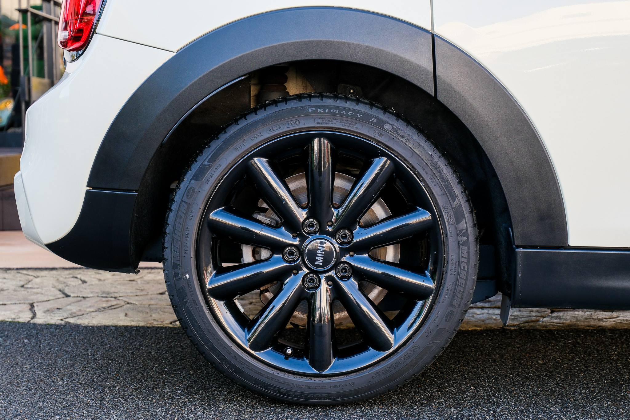 【MINI COOPER S】F55 ペッパーホワイト | MINI GARAGE PARADOX