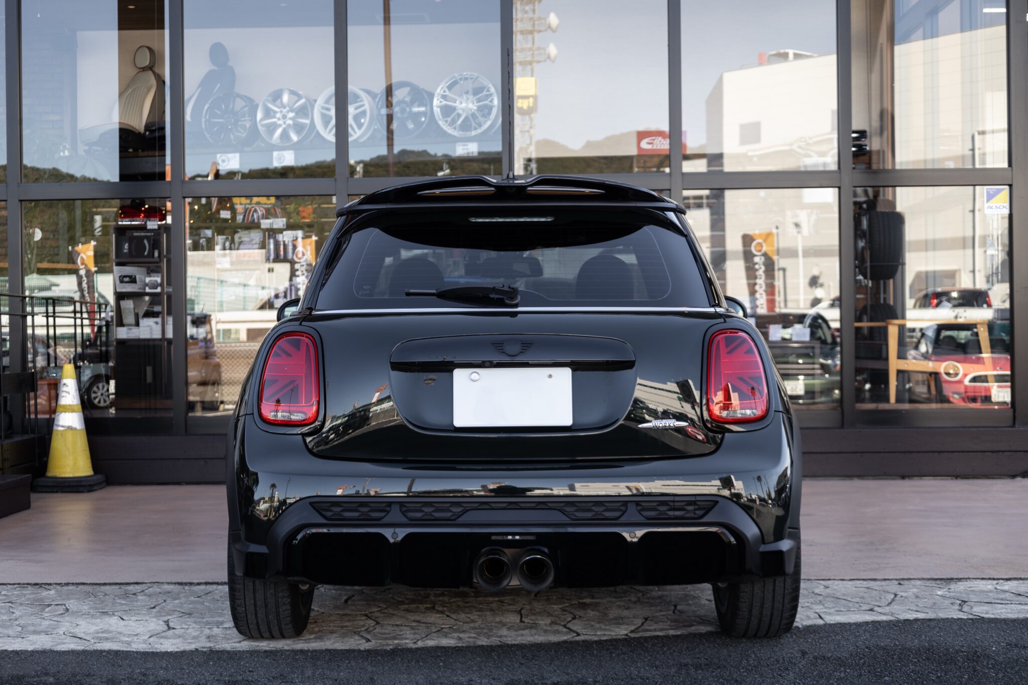 【MINI JCW Lci2】F56 レベルグリーン | MINI GARAGE PARADOX