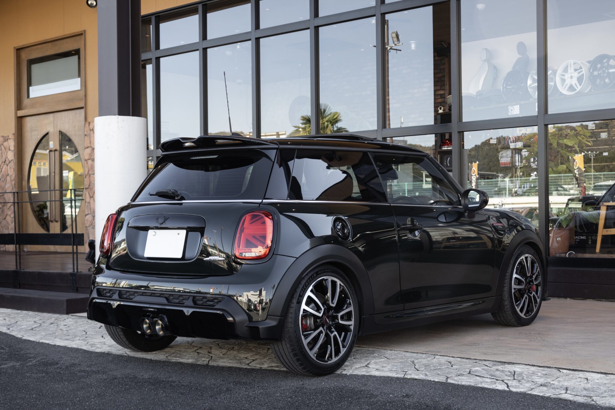 【MINI JCW Lci2】F56 レベルグリーン | MINI GARAGE PARADOX