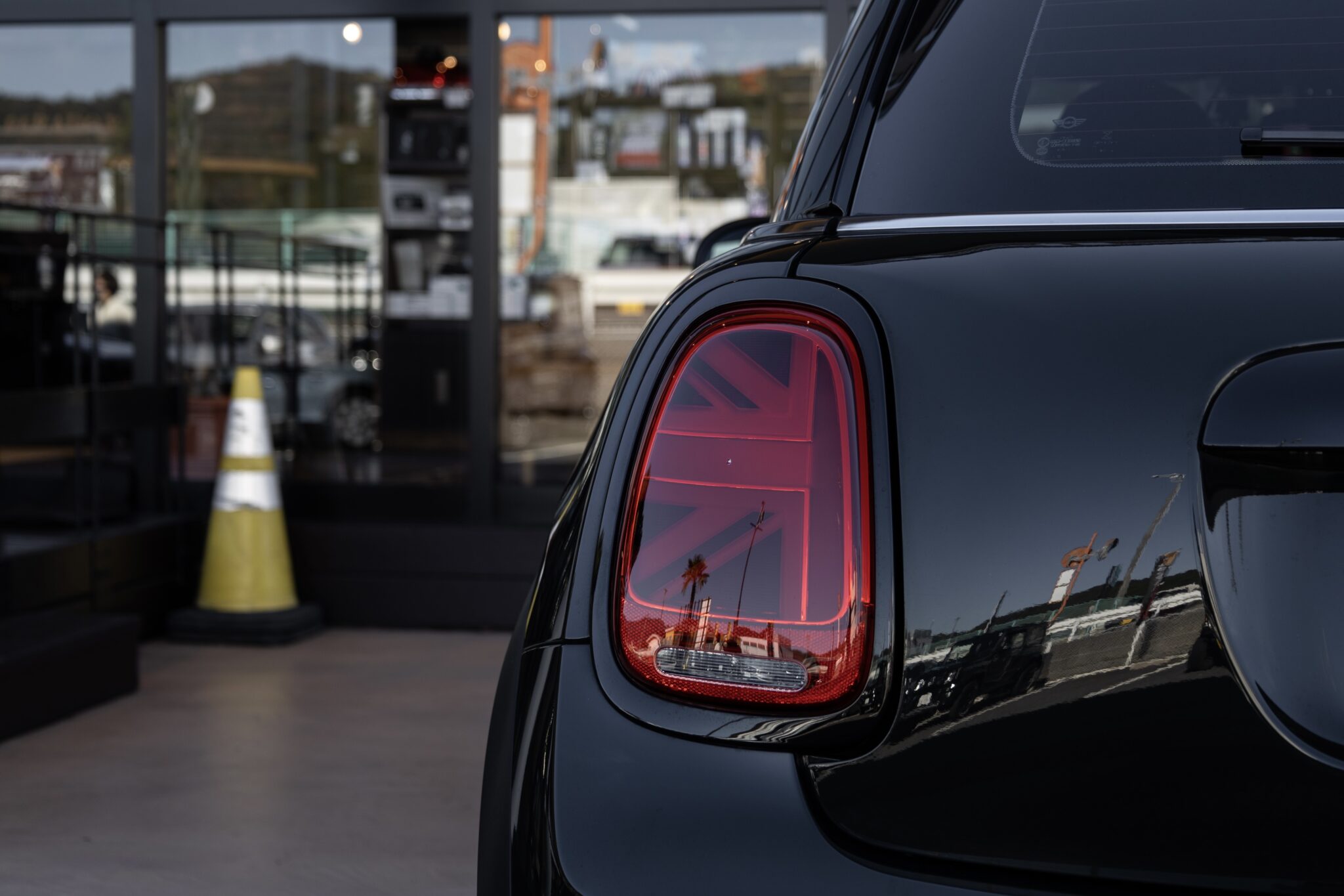 【MINI JCW Lci2】F56 レベルグリーン | MINI GARAGE PARADOX