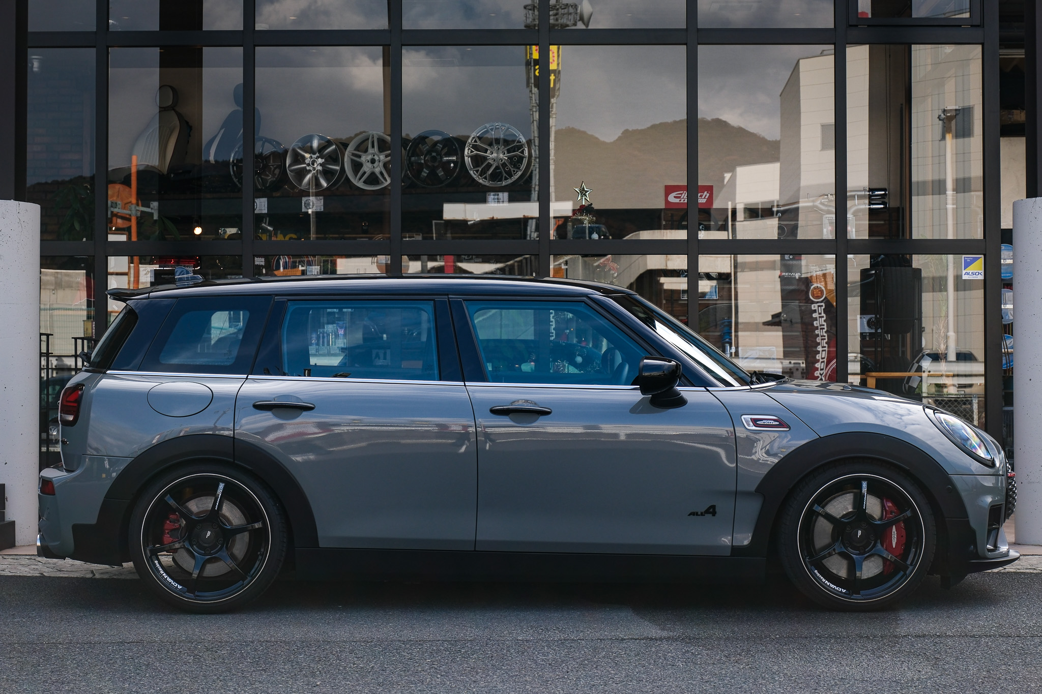 【MINI JCW Lci】F54 ムーンウォークグレー | MINI GARAGE PARADOX
