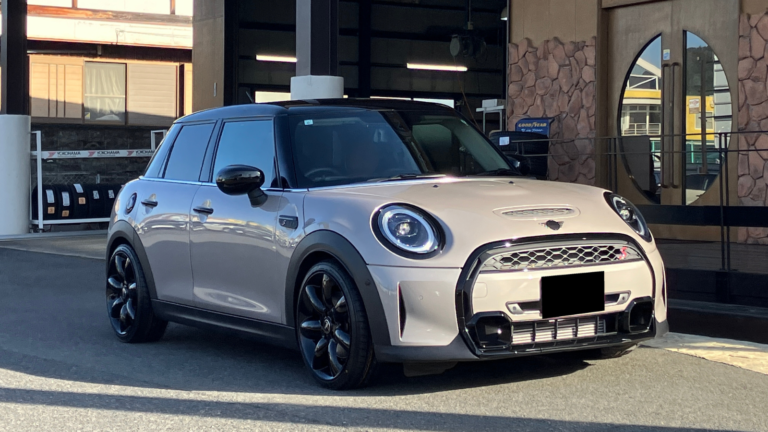【MINI COOPER S】F55 ダウンサス＆ホイール取付 | MINI GARAGE PARADOX