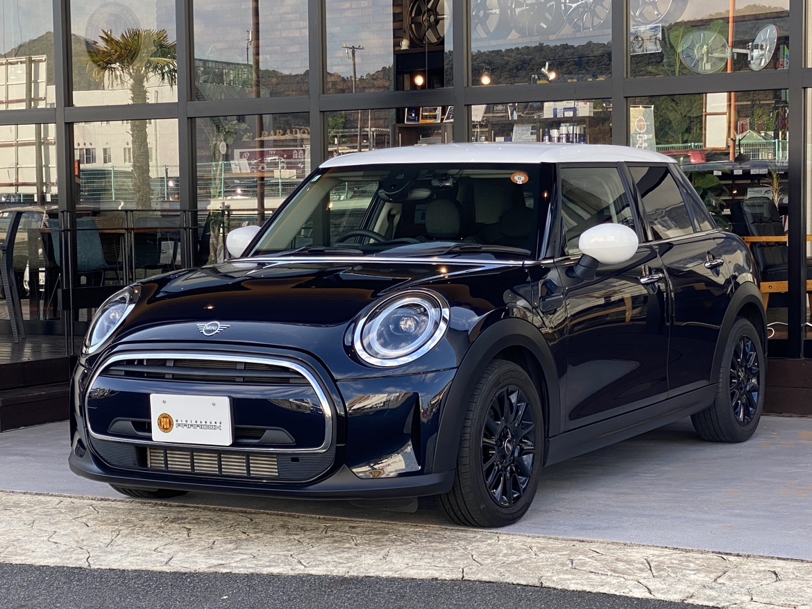 【MINI COOPER D】F55 エニグマティックブラック | MINI GARAGE PARADOX